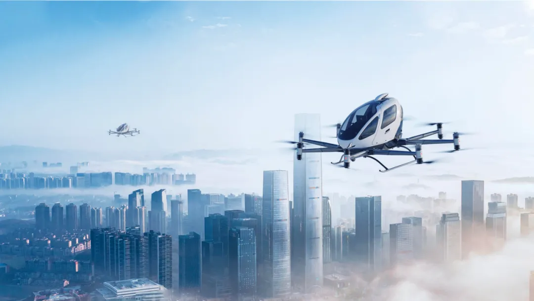 合翼航空携亿航EH216-S亮相2025低空展 | 全球首张载人eVTOL